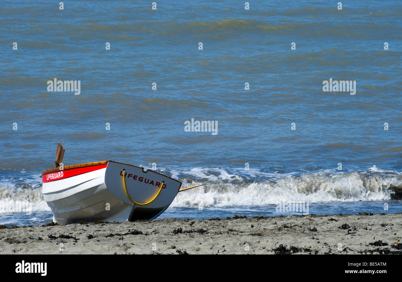 Lifeguard row boat beach hi-res stock photography and images - Alamy