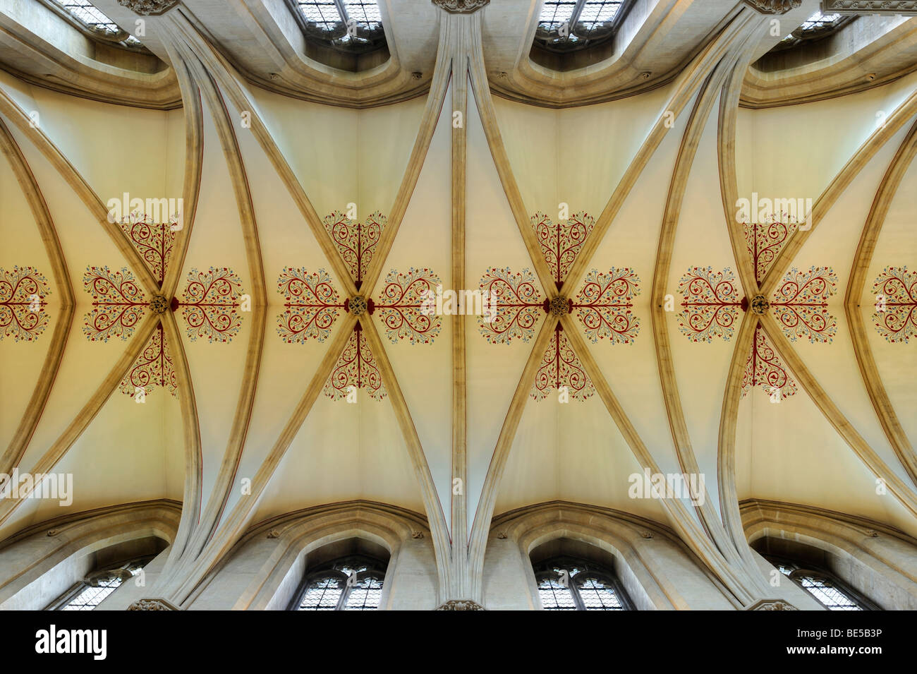 Ribbed arches hi-res stock photography and images - Alamy