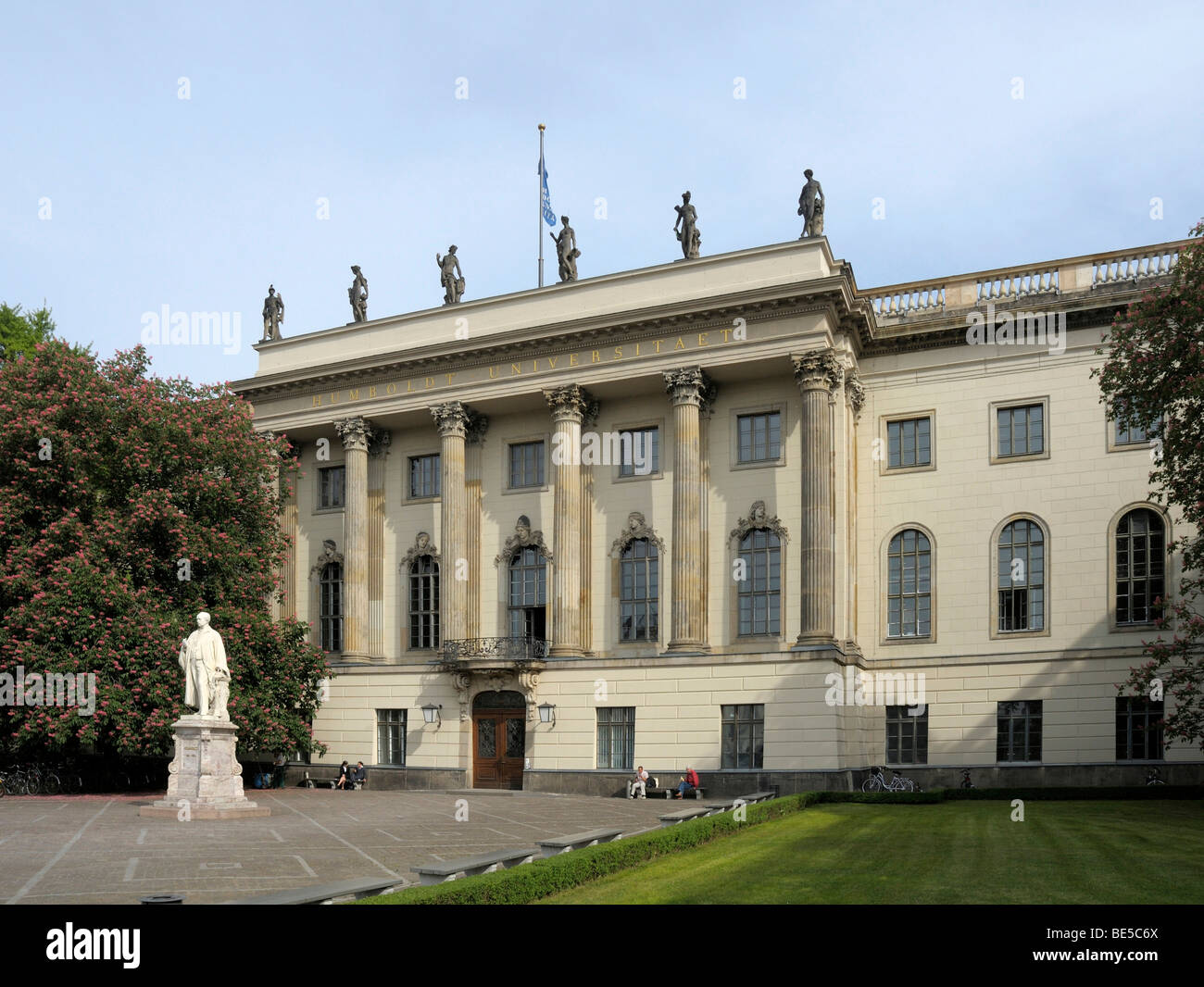 Humboldt universitat berlin university hi-res stock photography and ...