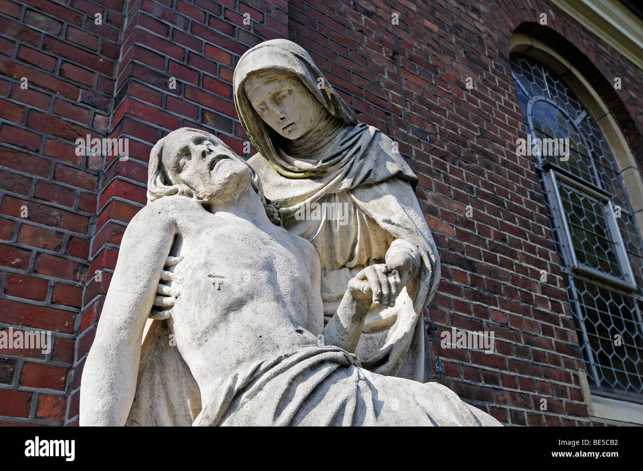 Pieta, Jesus, sculpture, Christian depiction, Pfarrkirche St Regina ...