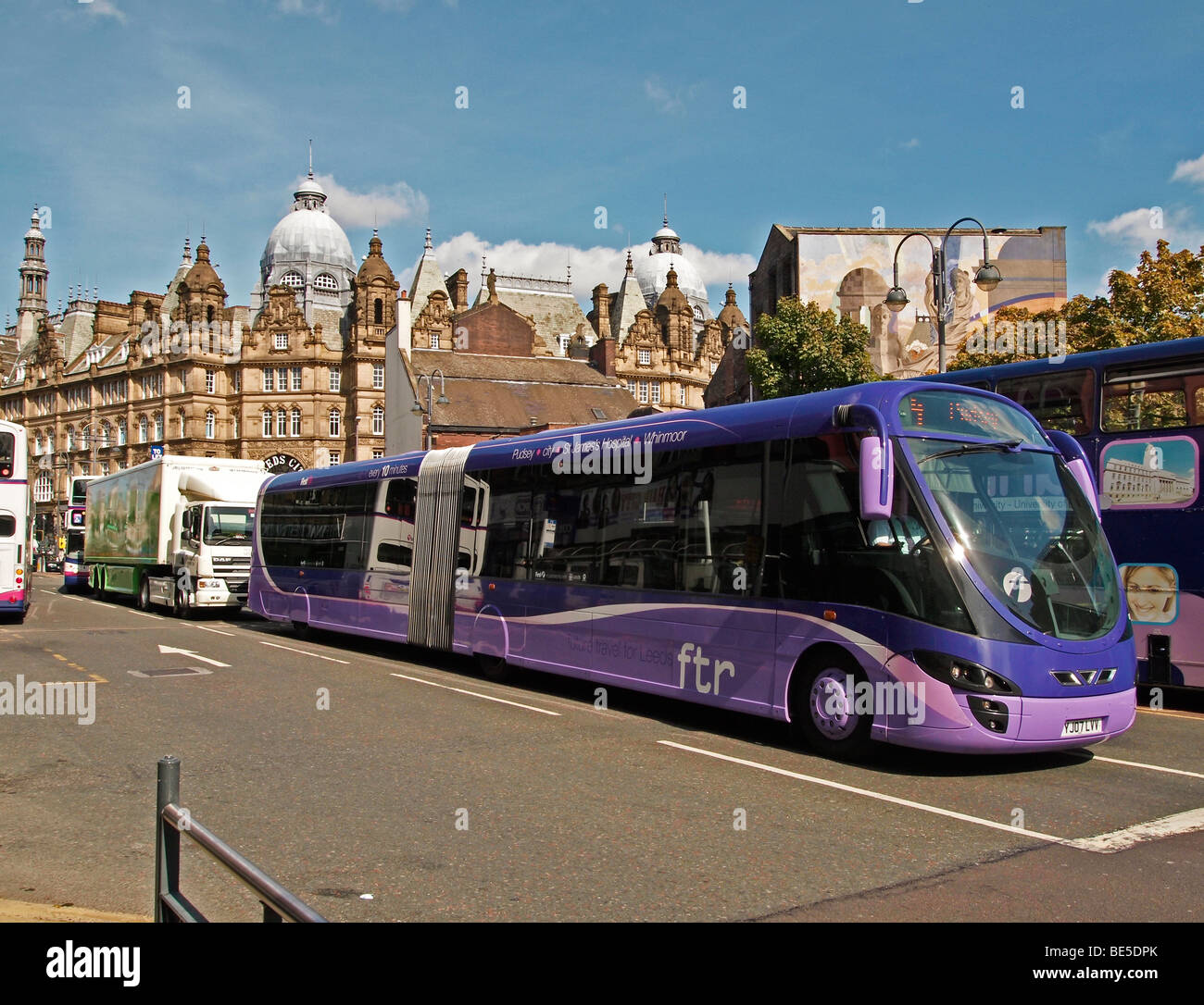 Bendy bus hi-res stock photography and images - Alamy