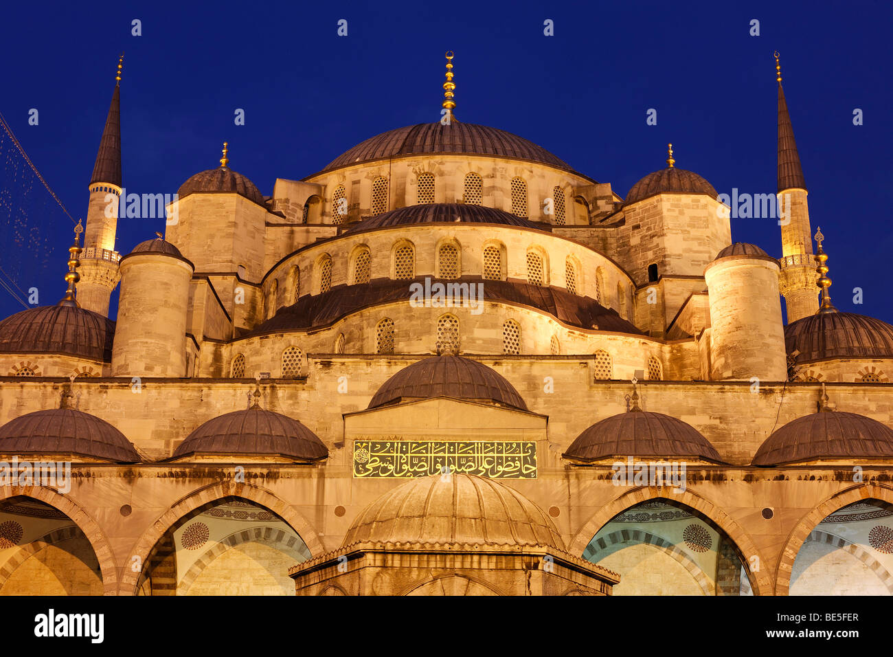 Illuminated Blue Mosque, Sultan Ahmet Camii, view from the forecourt on ...
