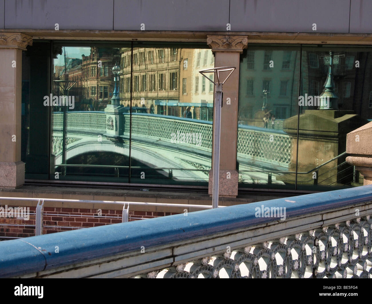 Victorian bridge leeds hi-res stock photography and images - Alamy