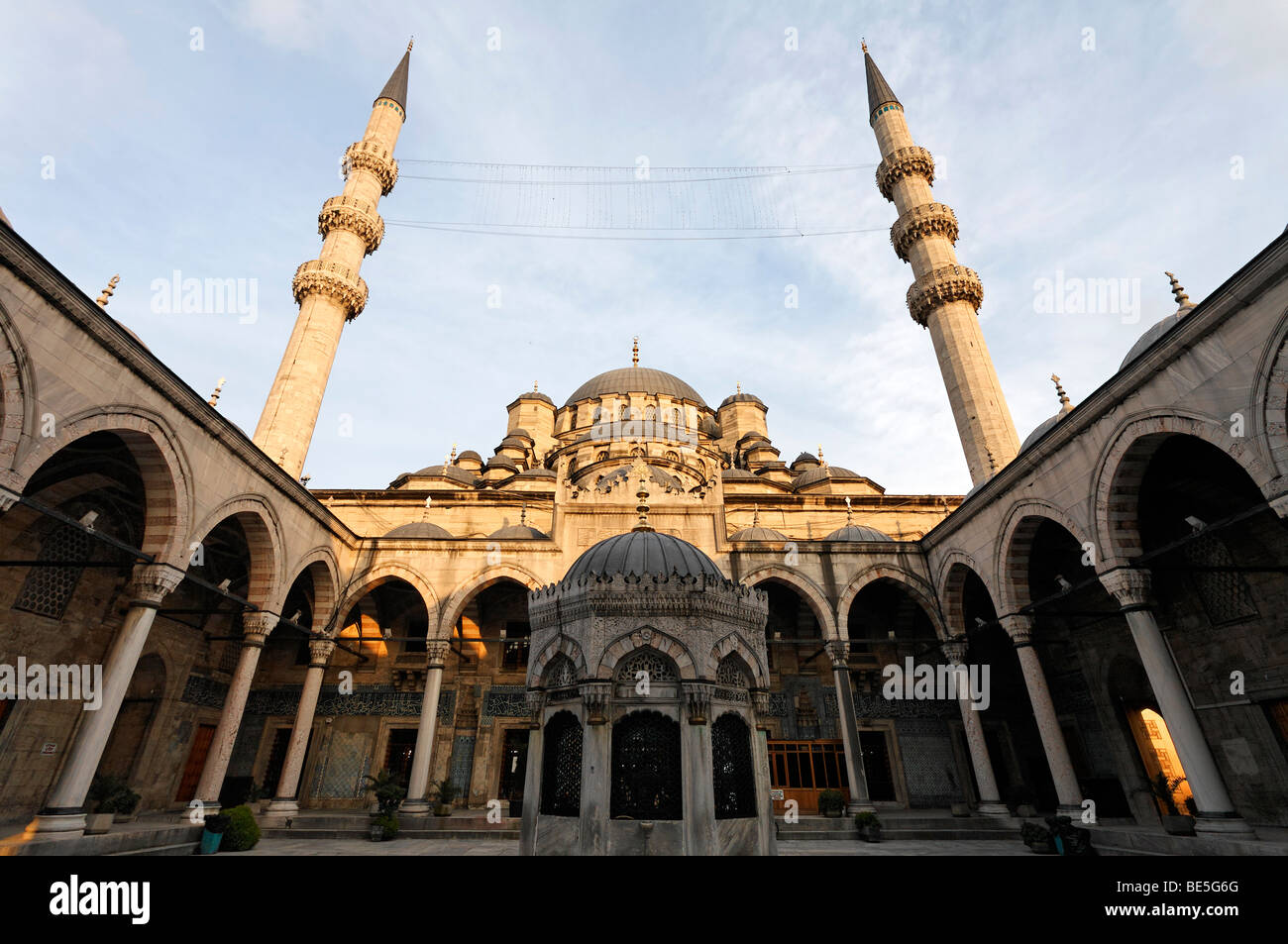Atrium, Blue Mosque, Sultan Ahmet Camii, Sultanahmet, Istanbul, Turkey ...