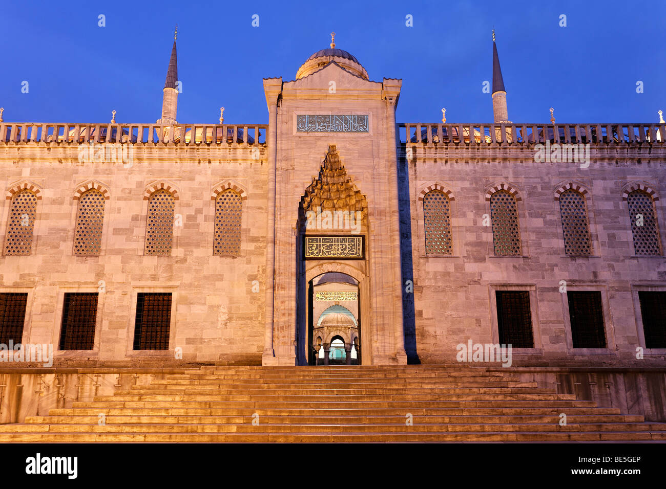 Illuminated entrance to the forecourt of the Blue Mosque, Hippodrome ...