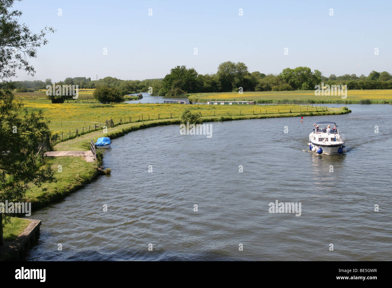 A view of the Thames from the Swinford Toll bridge in Eynsham ...
