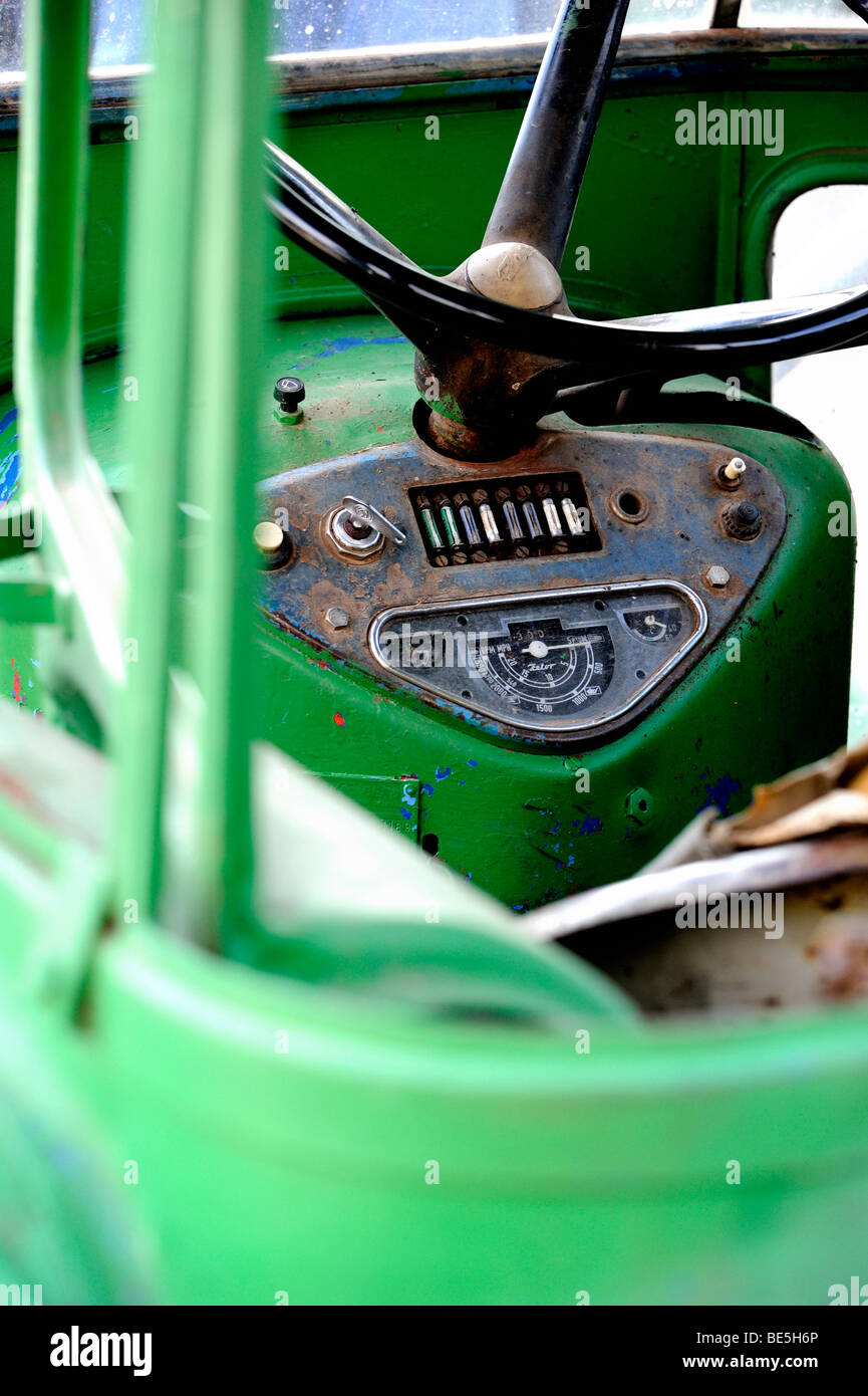 Vintage tractor engine close up Stock Photo - Alamy
