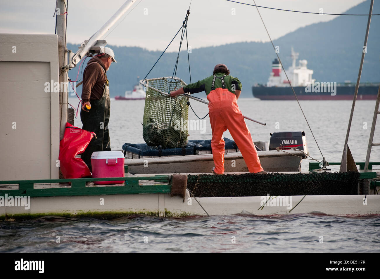 Native american fishing net High Resolution Stock Photography and ...