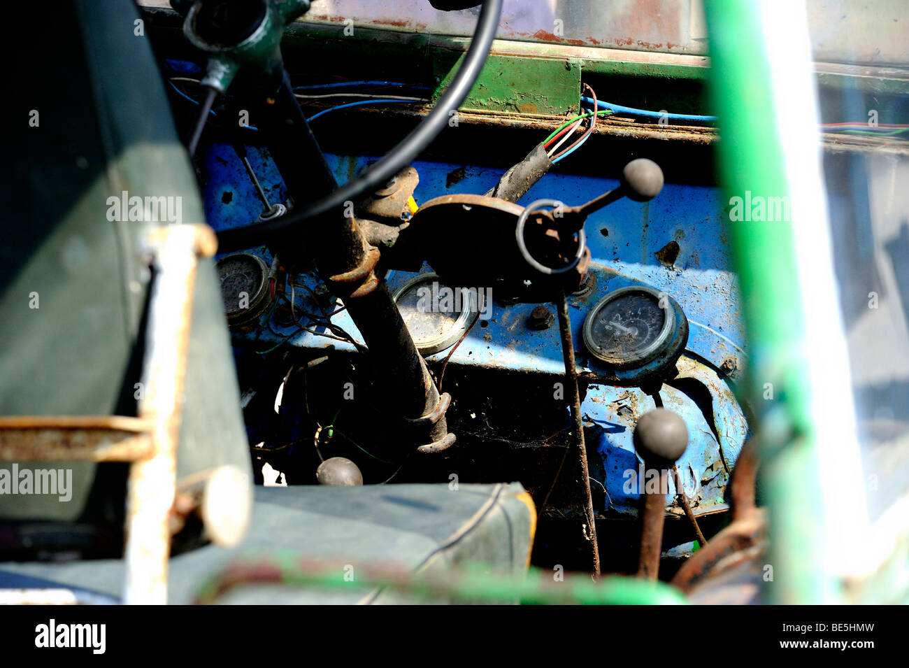 Vintage tractor engine close up Stock Photo - Alamy