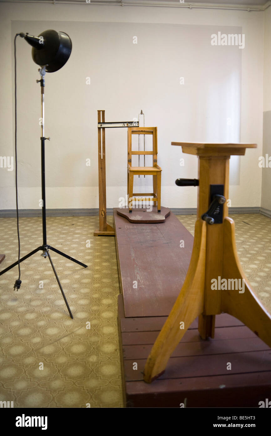 Identification procedure, Berlin-Hohenschoenhausen memorial, former ...