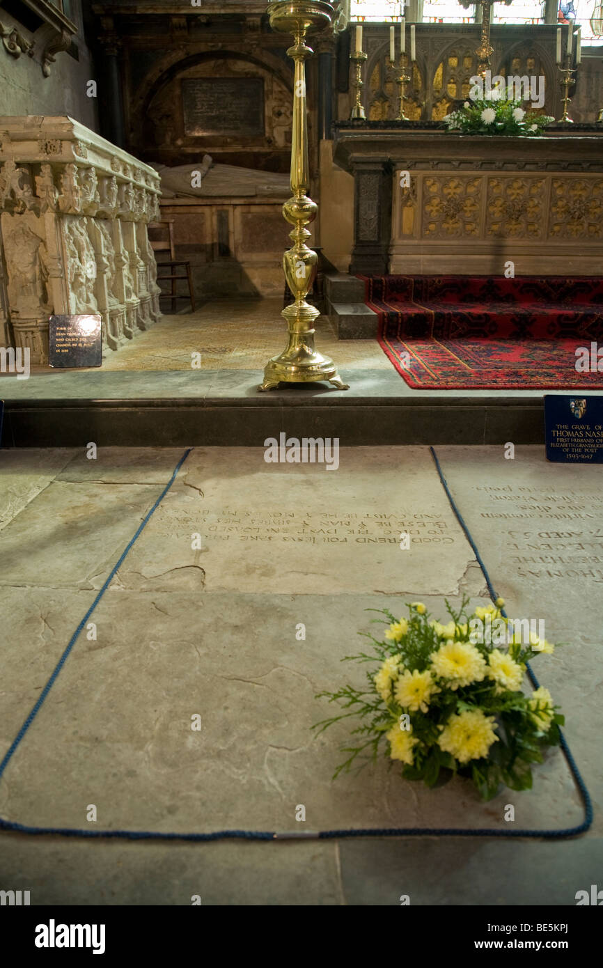 Shakespeares grave hi-res stock photography and images - Alamy