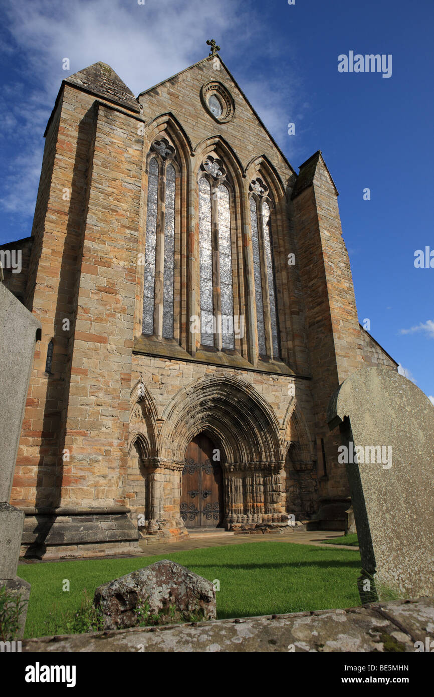 Dunblane cathedral church of scotland hi-res stock photography and ...