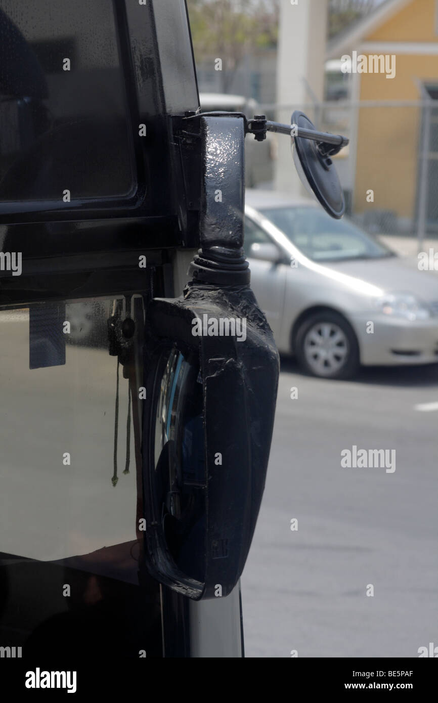 Bus mirror hi-res stock photography and images - Alamy