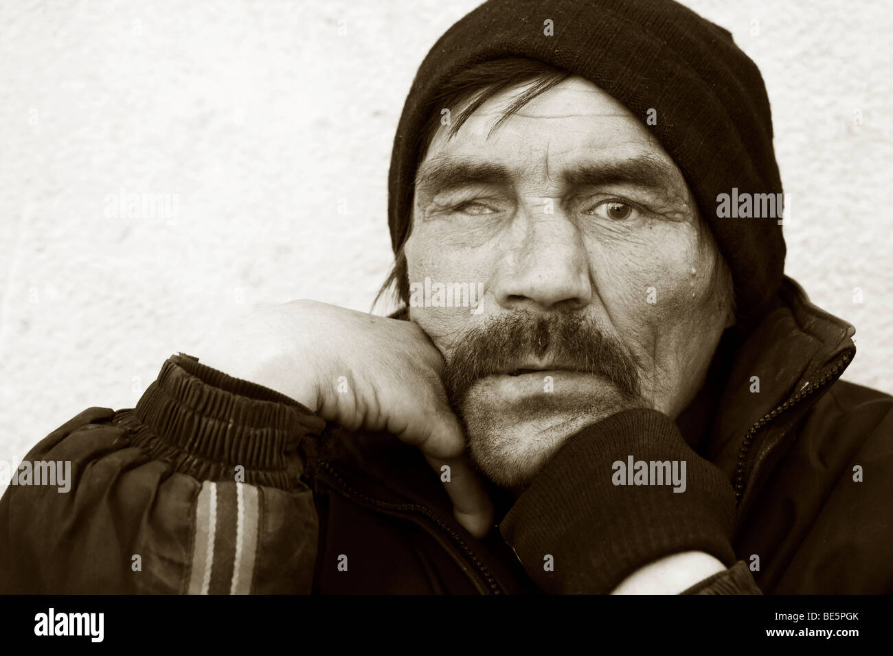 Homeless shelter hi-res stock photography and images - Alamy