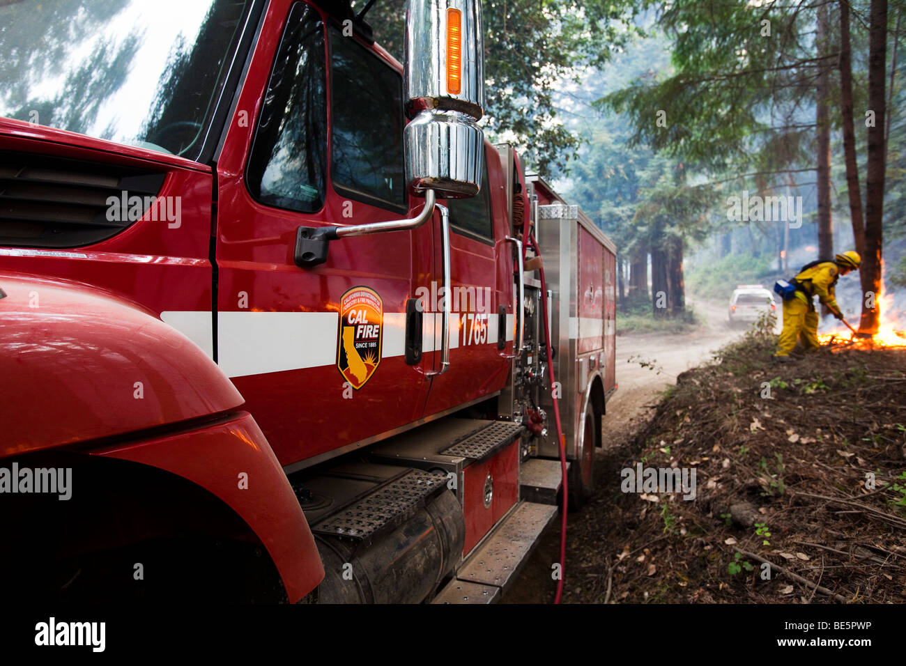 Fire engine and wildland firefighters at California Lockheed wildfire ...