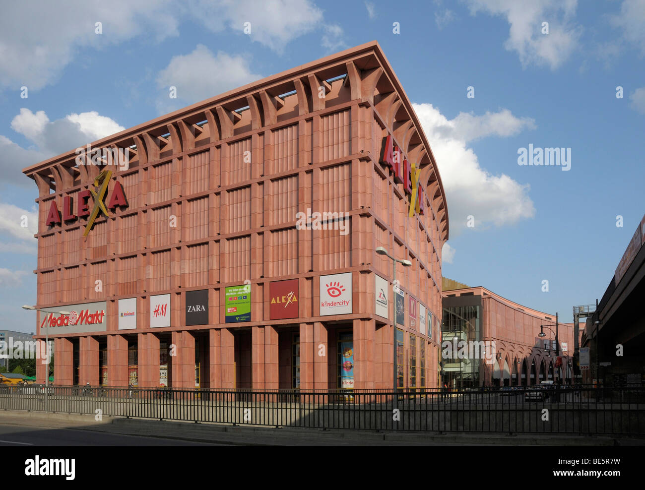 Alexa kaufhaus hi-res stock photography and images - Alamy