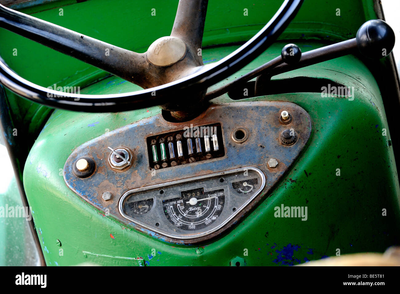Vintage tractor engine close up Stock Photo - Alamy