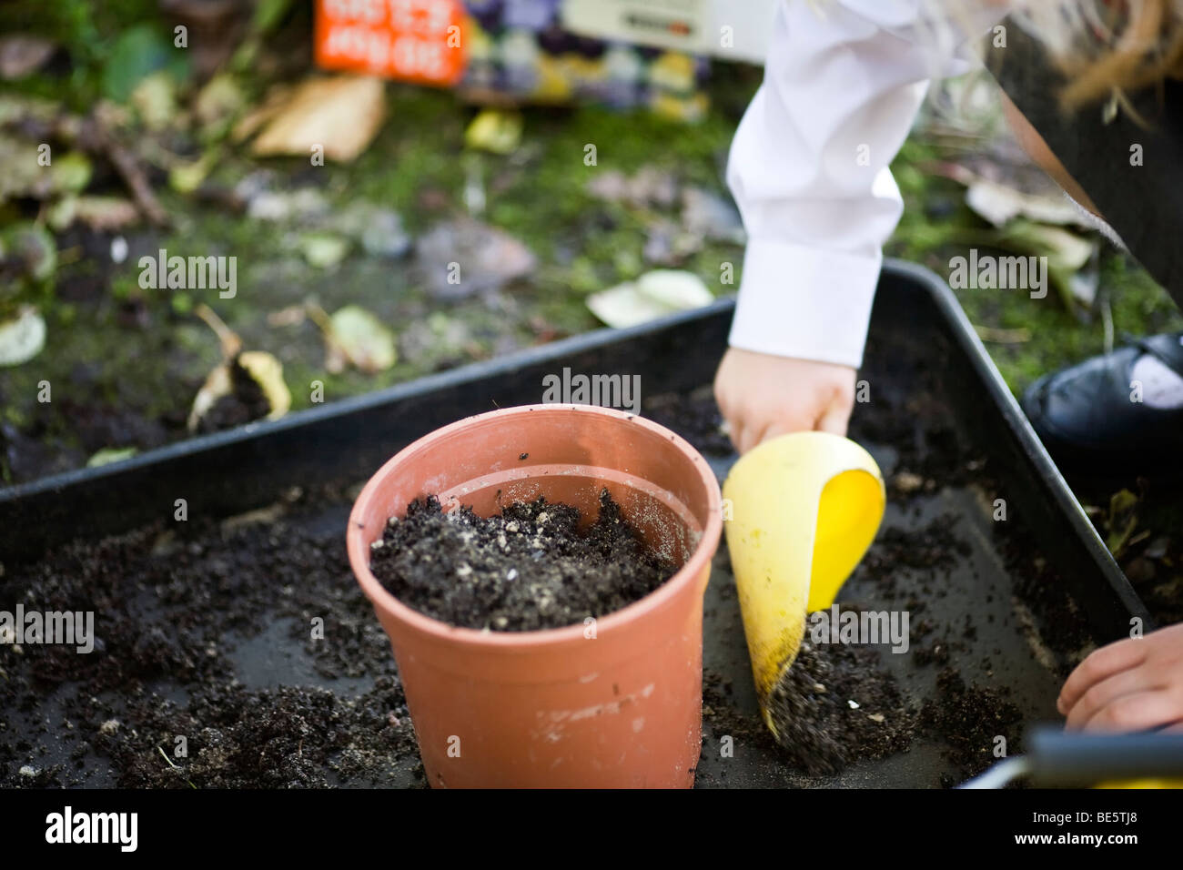 Soil filling hi-res stock photography and images - Alamy