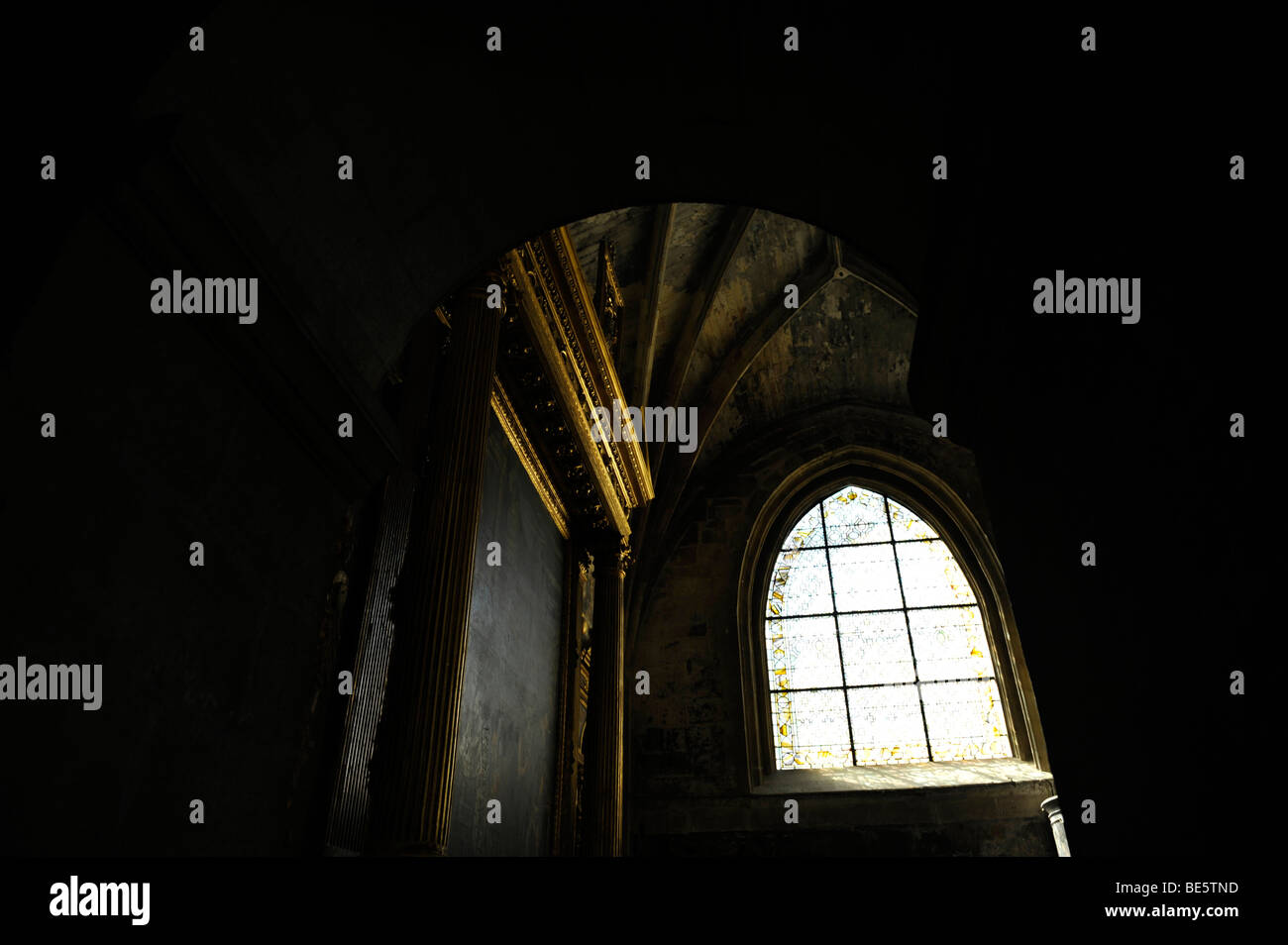 Arched church window hi-res stock photography and images - Alamy