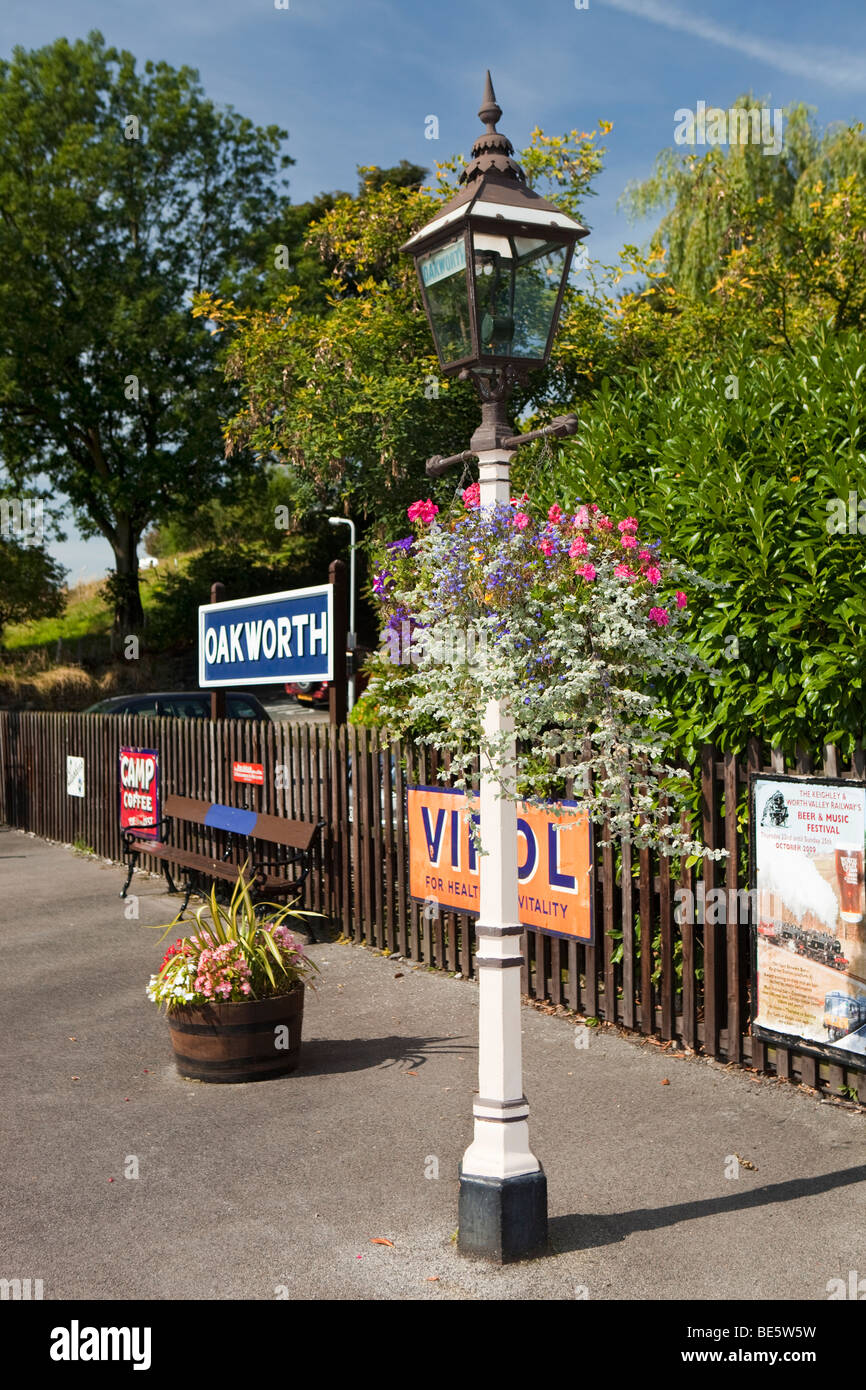 Oakworth steam train hi-res stock photography and images - Alamy