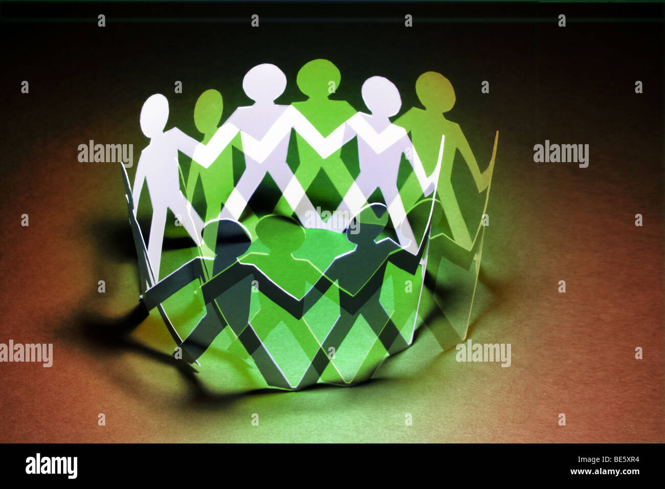 Paper dolls circle hi-res stock photography and images - Alamy