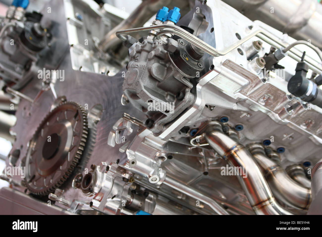 Internal combustion engine - 908 Peugeot Stock Photo - Alamy