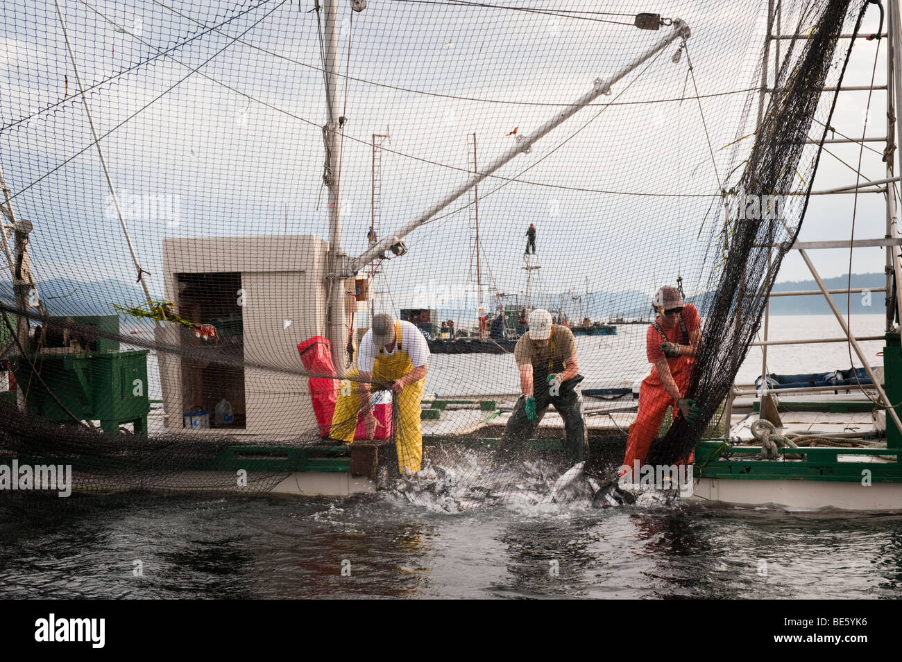 Native american fish net hi-res stock photography and images - Alamy
