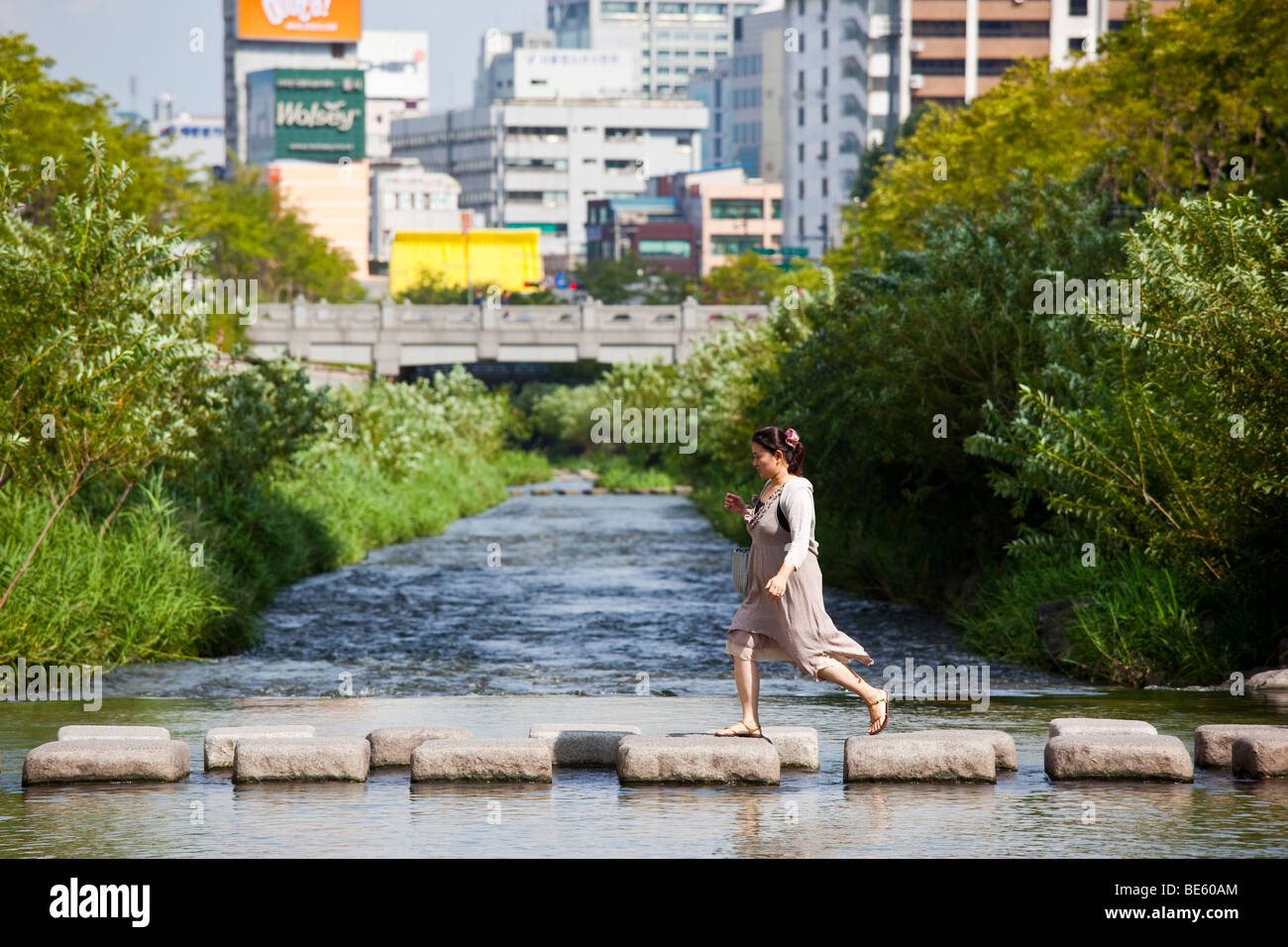 Cheonggyecheon river hi-res stock photography and images - Alamy