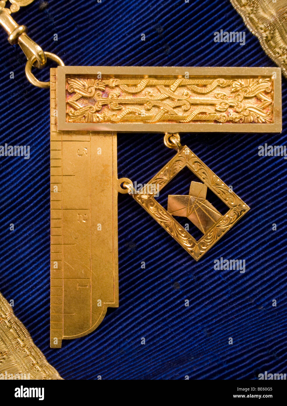 Masonic Past Master Medal jewel with right angled set square symbol, in ...