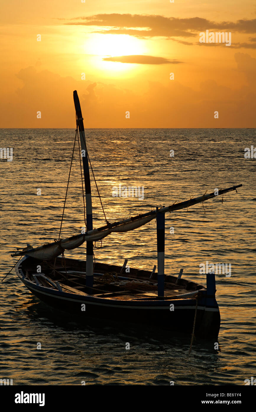 Dhoni at sunset, sea, Vadoo, island, South Male Atoll, Maldives ...