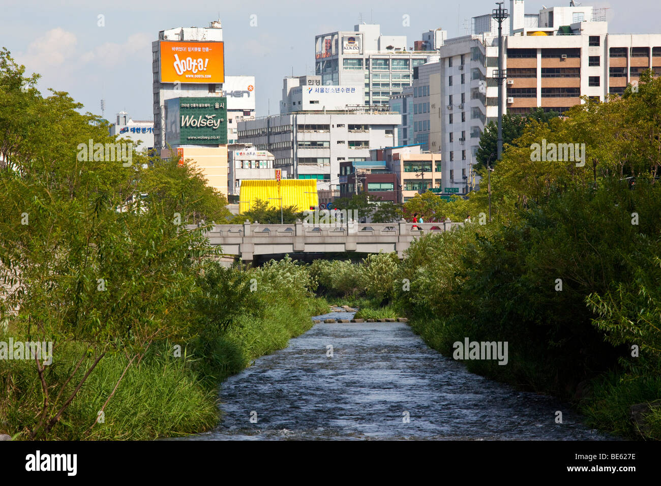 Cheonggye cheon hi-res stock photography and images - Alamy