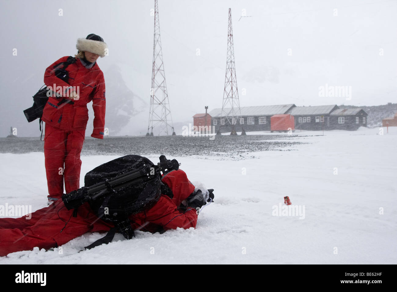 Antarctic blowing snow wind storm hi-res stock photography and images ...