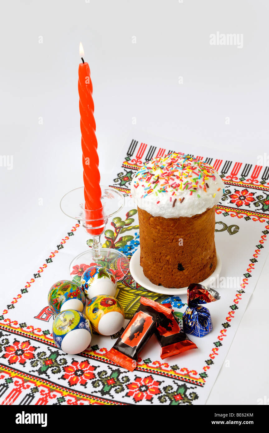 Russian Easter cakes and eggs still-life Stock Photo - Alamy