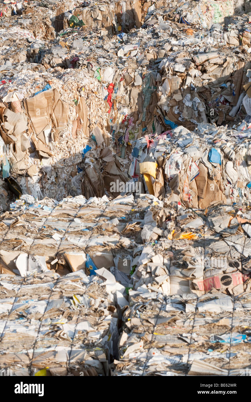 Recycling of waste paper Stock Photo - Alamy