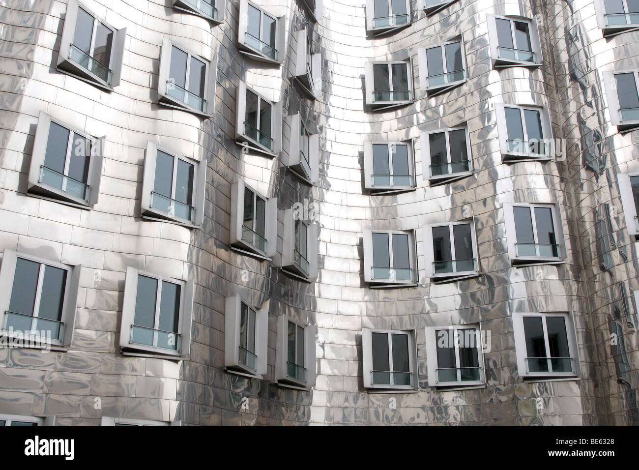 Gehry buildings, Duesseldorf, North Rhine-Westphalia, Germany, Europe ...