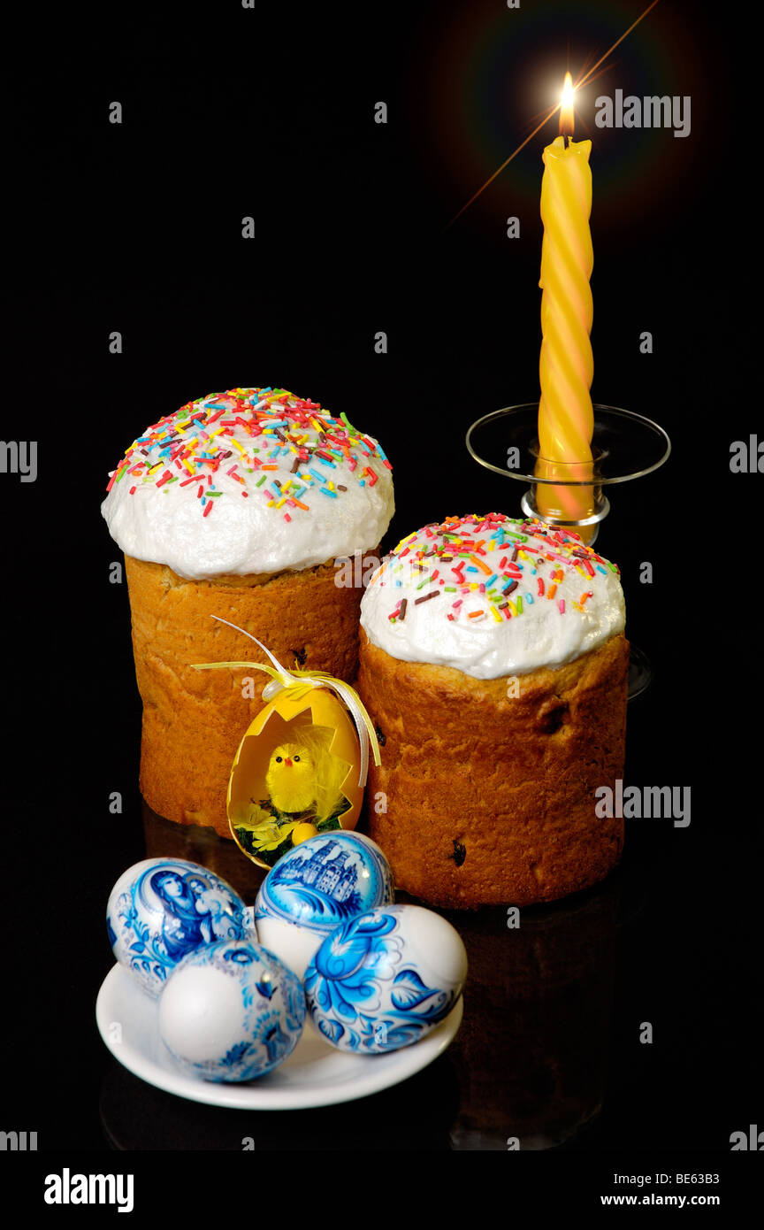 Russian Easter cakes and eggs still-life Stock Photo - Alamy