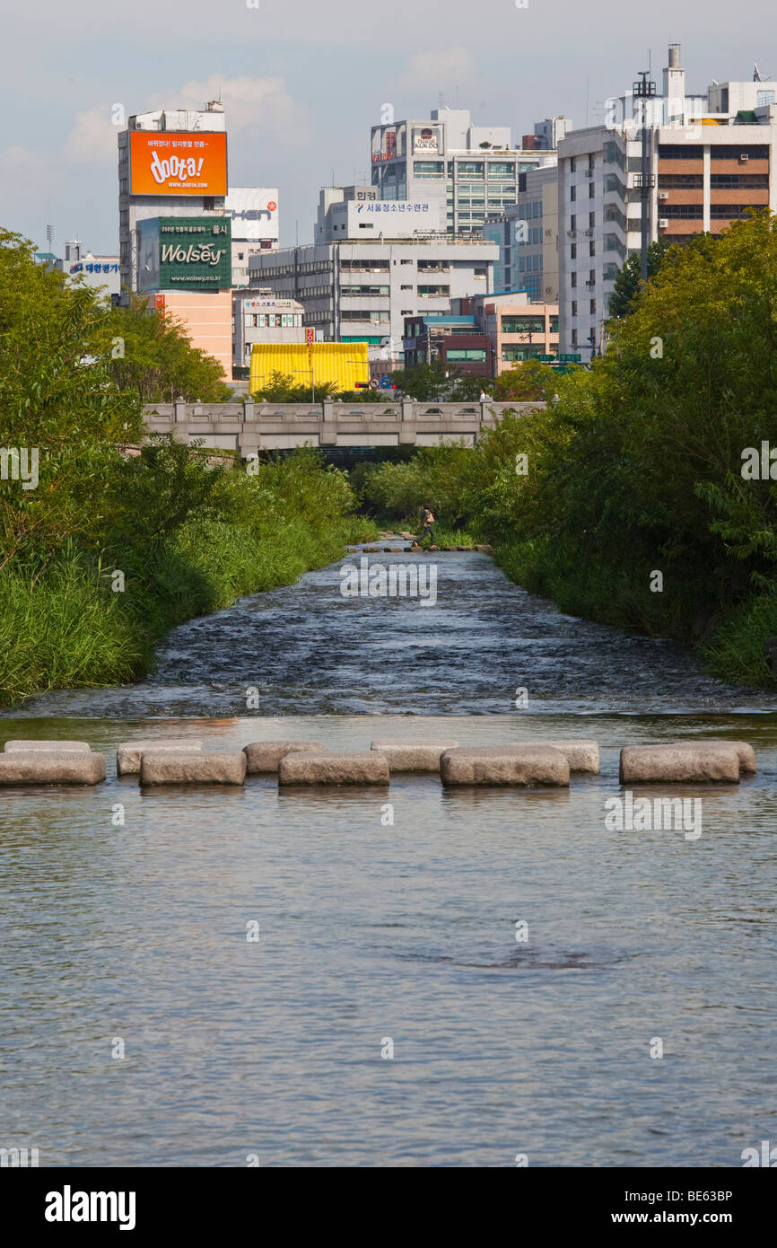 Cheonggyecheon cheonggye stream seoul hi-res stock photography and ...
