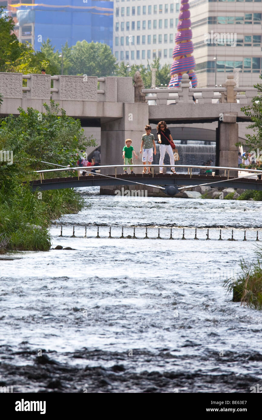 Cheonggyecheon River in Seoul South Korea Stock Photo - Alamy