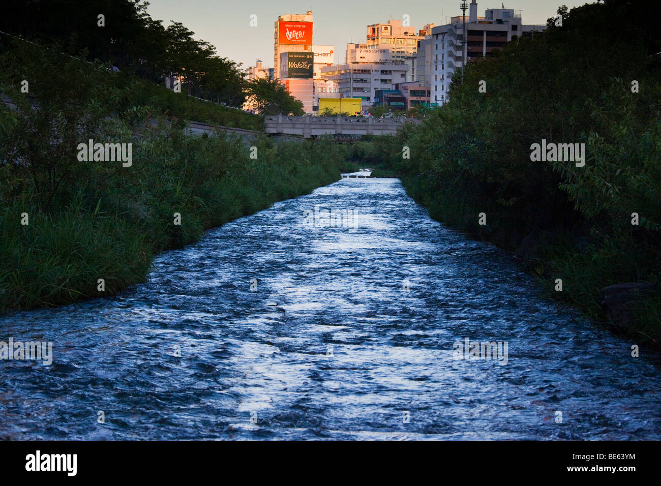 Cheonggyecheon River in Seoul South Korea Stock Photo - Alamy