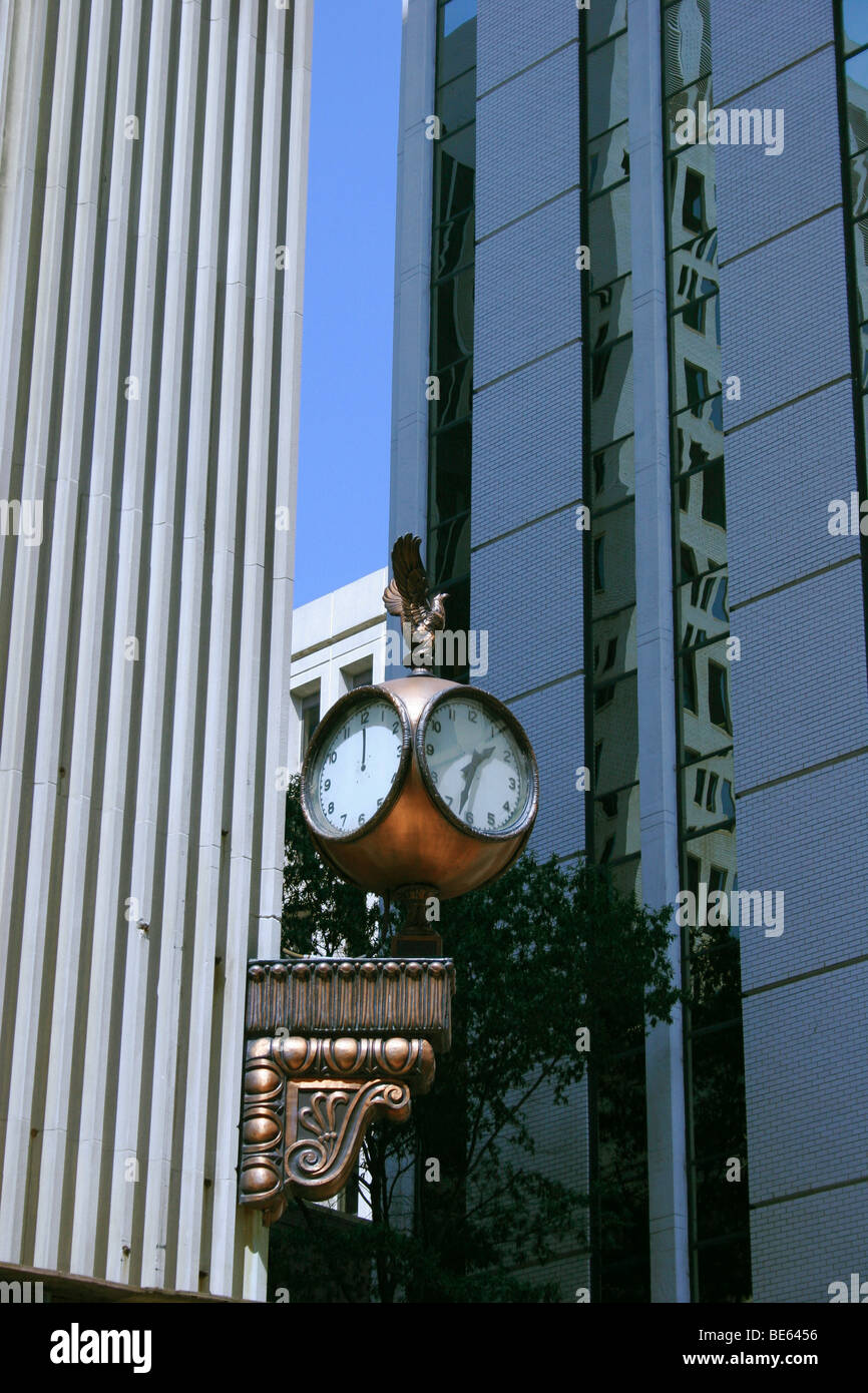Large clock in downtown Richmond, Virginia Stock Photo - Alamy