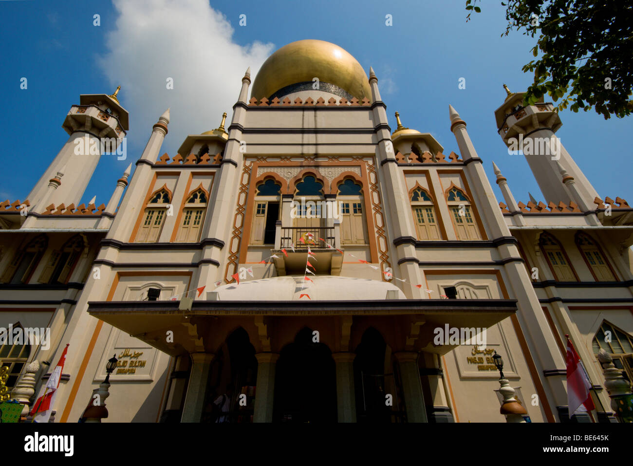 Sultan Mosque, Singapore Stock Photo - Alamy