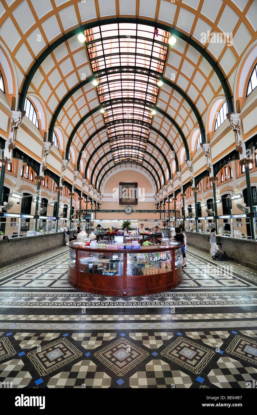 Main hall in chi hi-res stock photography and images - Alamy