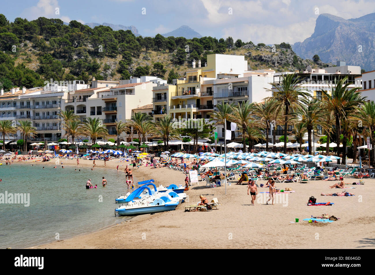 Port de soller beach hi-res stock photography and images - Alamy