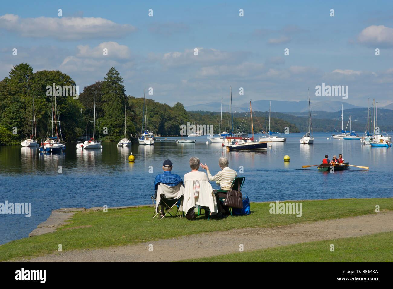 People enjoying a sunny day at Fell Foot Park, Lake Windermere, Lake ...