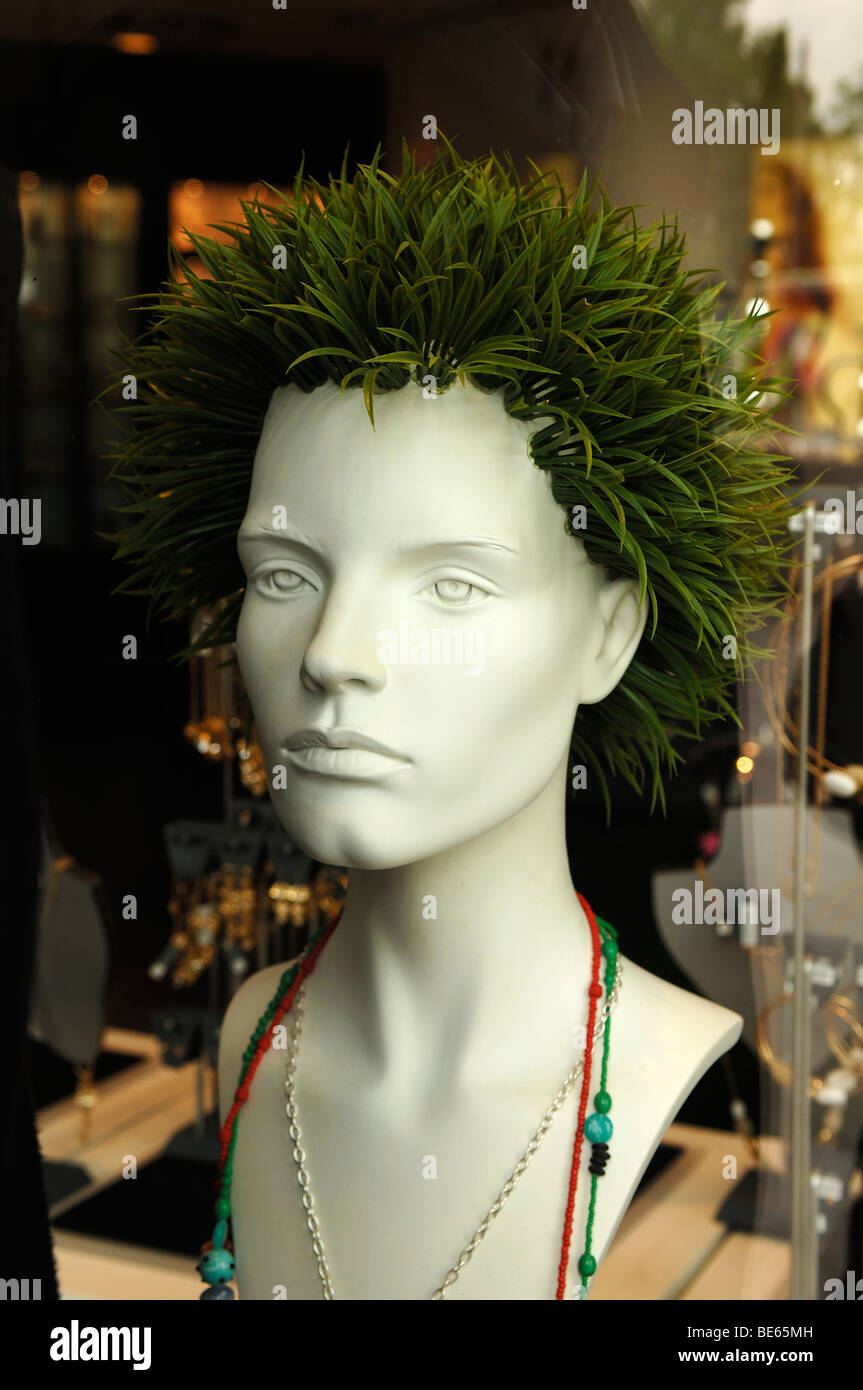 Wig shop window display hair hi-res stock photography and images - Alamy