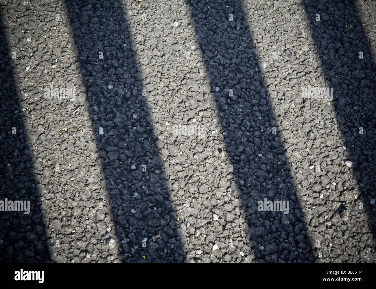 Vertical shadow lines hi-res stock photography and images - Alamy
