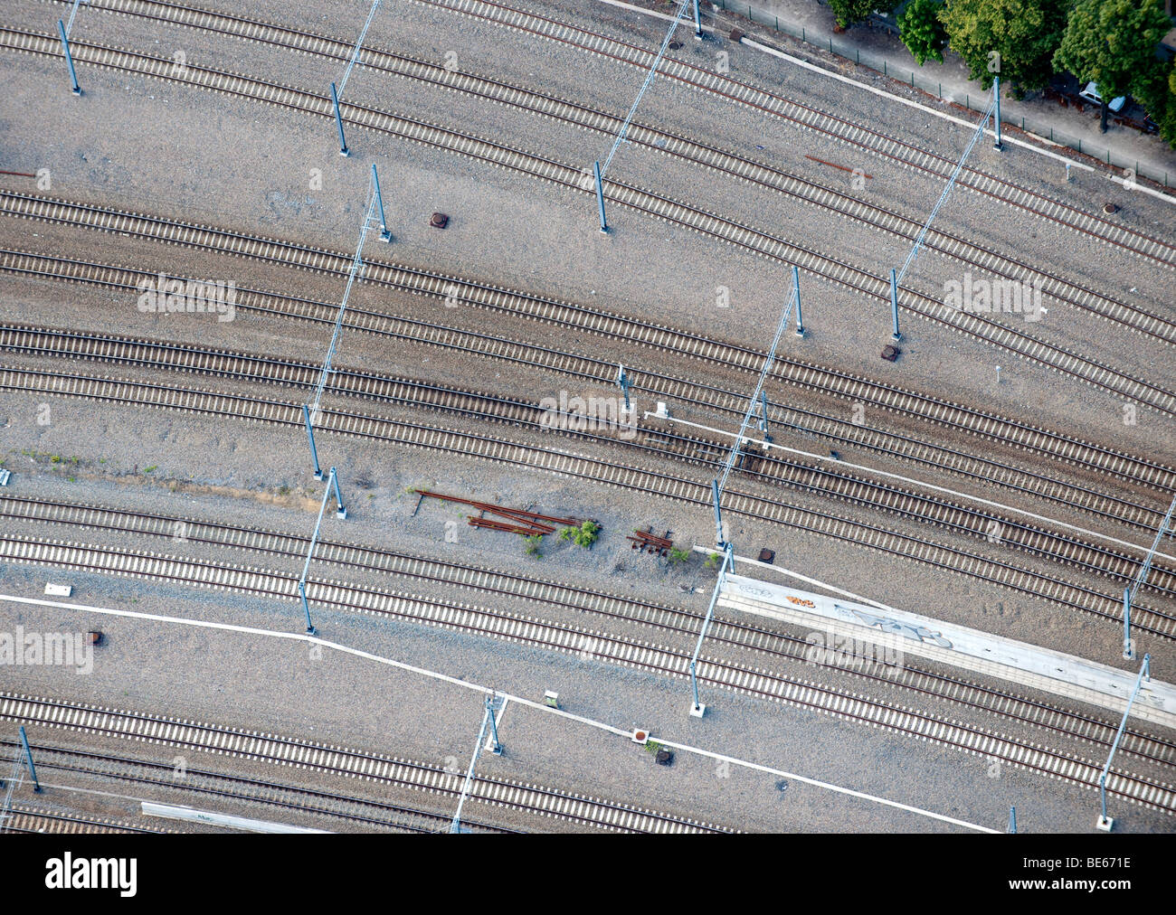 Railway with catenary hi-res stock photography and images - Alamy
