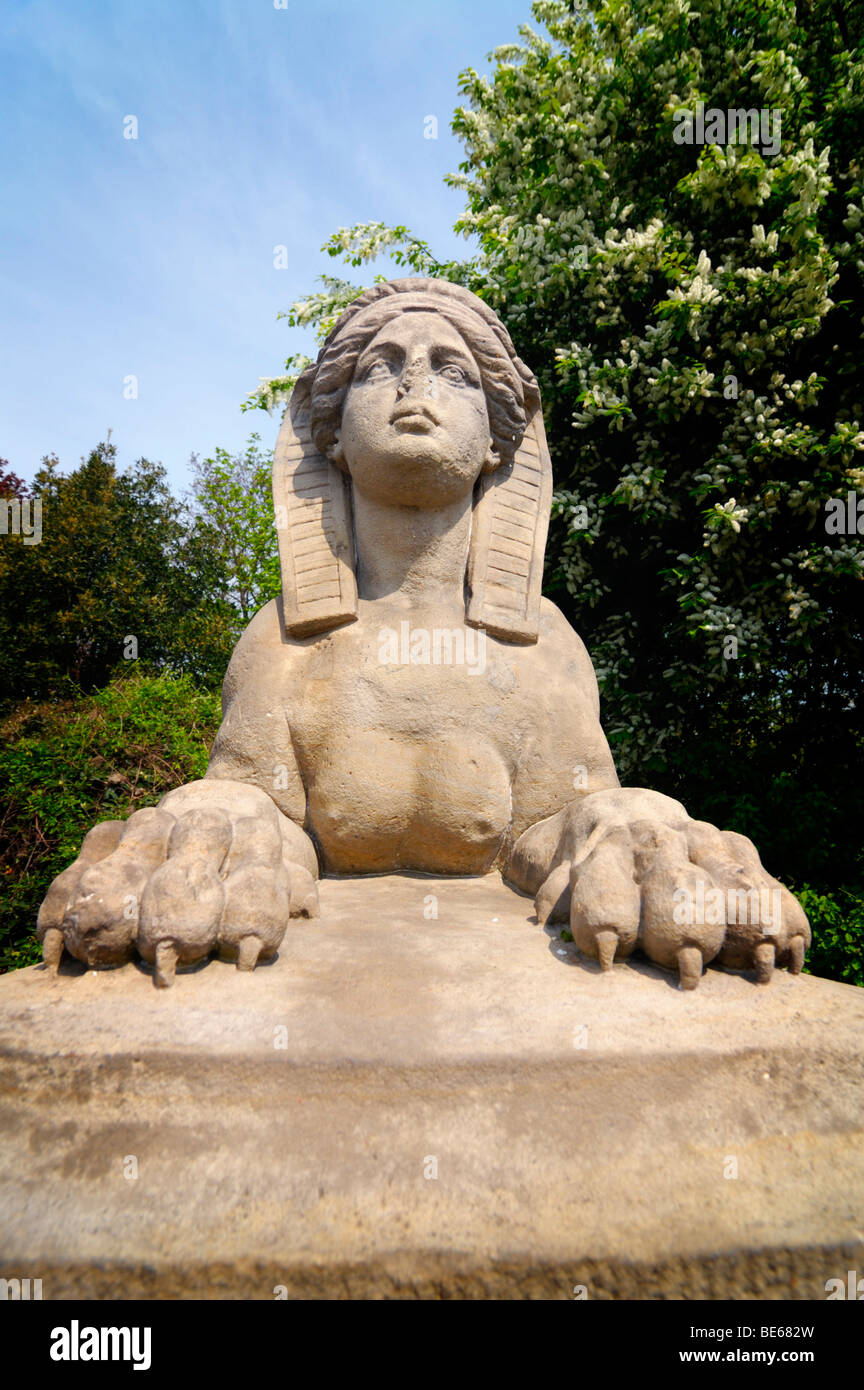 Liegende sphinx hi-res stock photography and images - Alamy