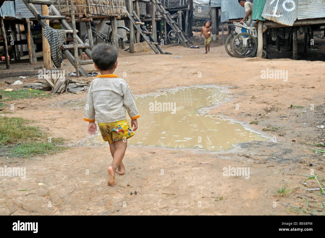 Cambodia poverty slum hi-res stock photography and images - Alamy