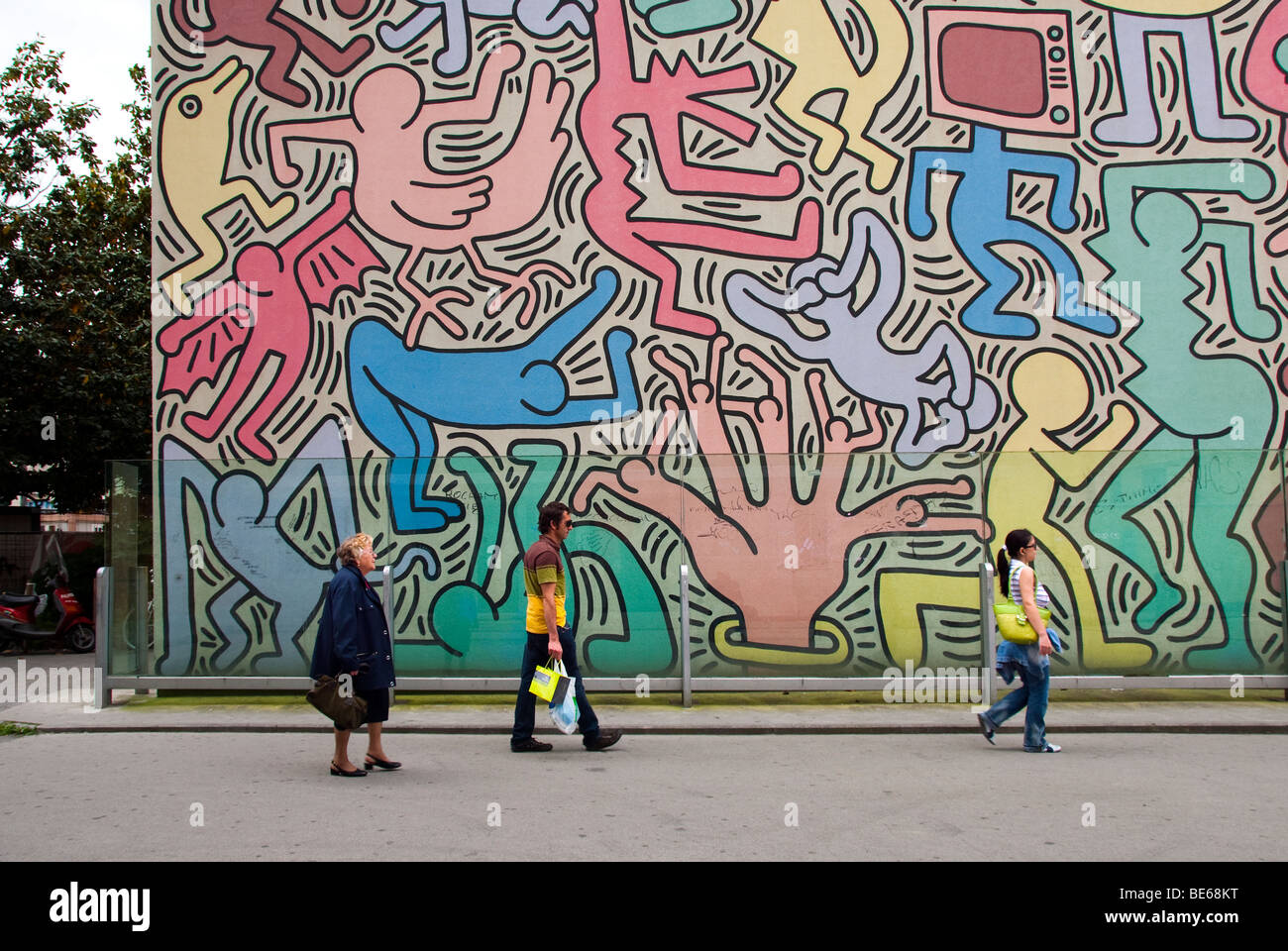 Keith haring hi-res stock photography and images - Alamy